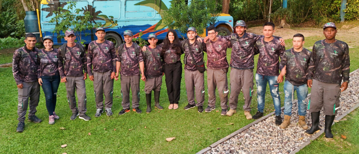 Cristian Vásquez, el guardabosques que cambió deforestación por ...